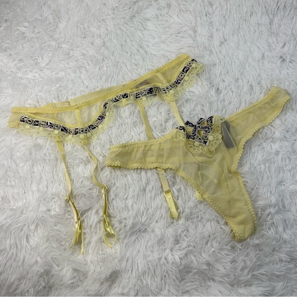 Victoria's Secret | Intimates & Sleepwear | Victorias Secret Yellow ...